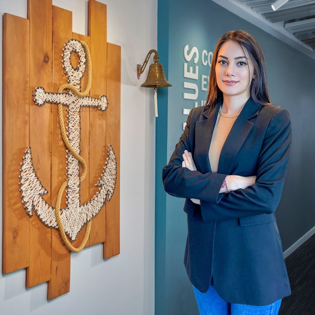 Panama Canal Locks: How Ships Are Lifted? | Zeymarine